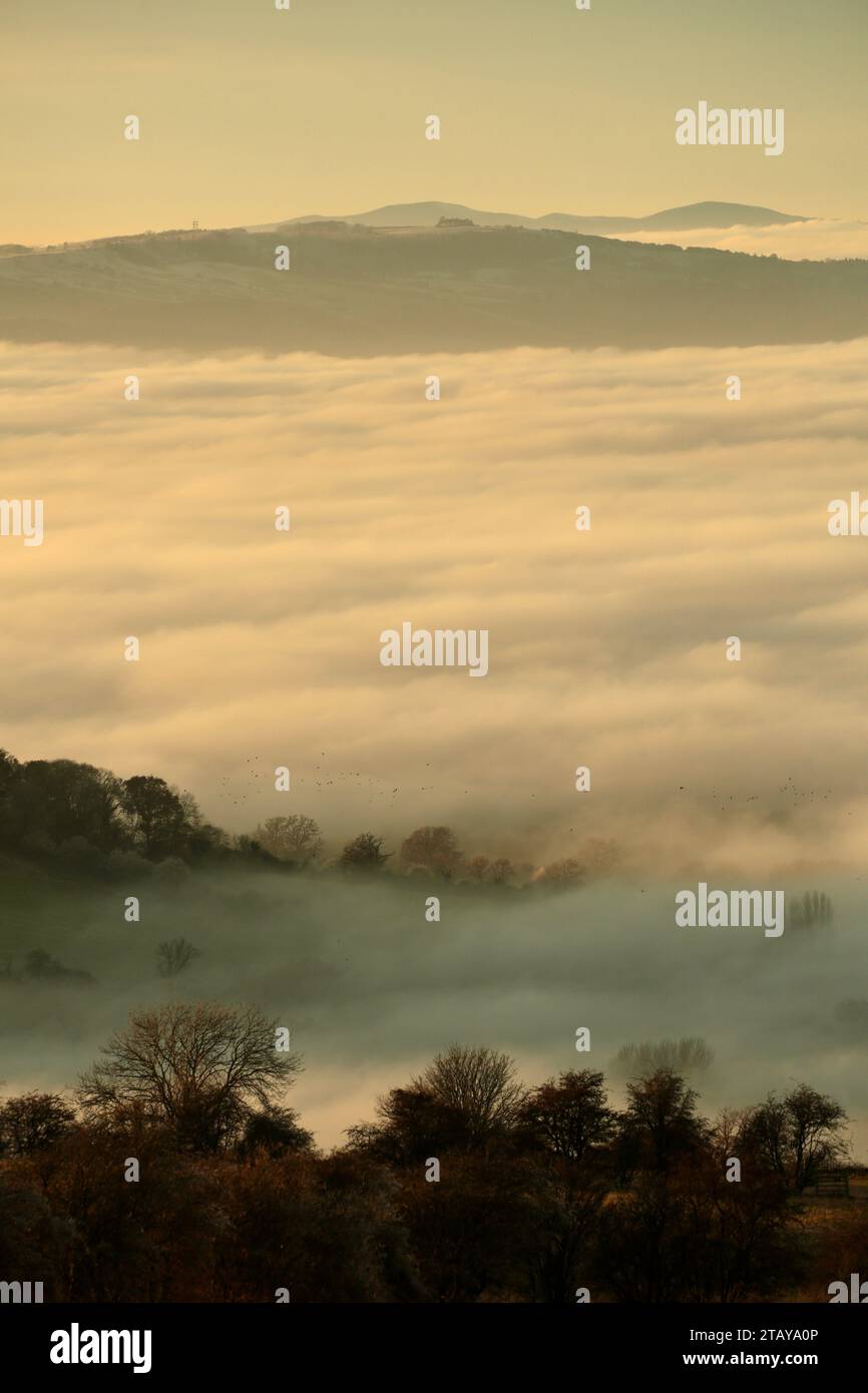 Cotswold cloud inversion hi-res stock photography and images - Alamy