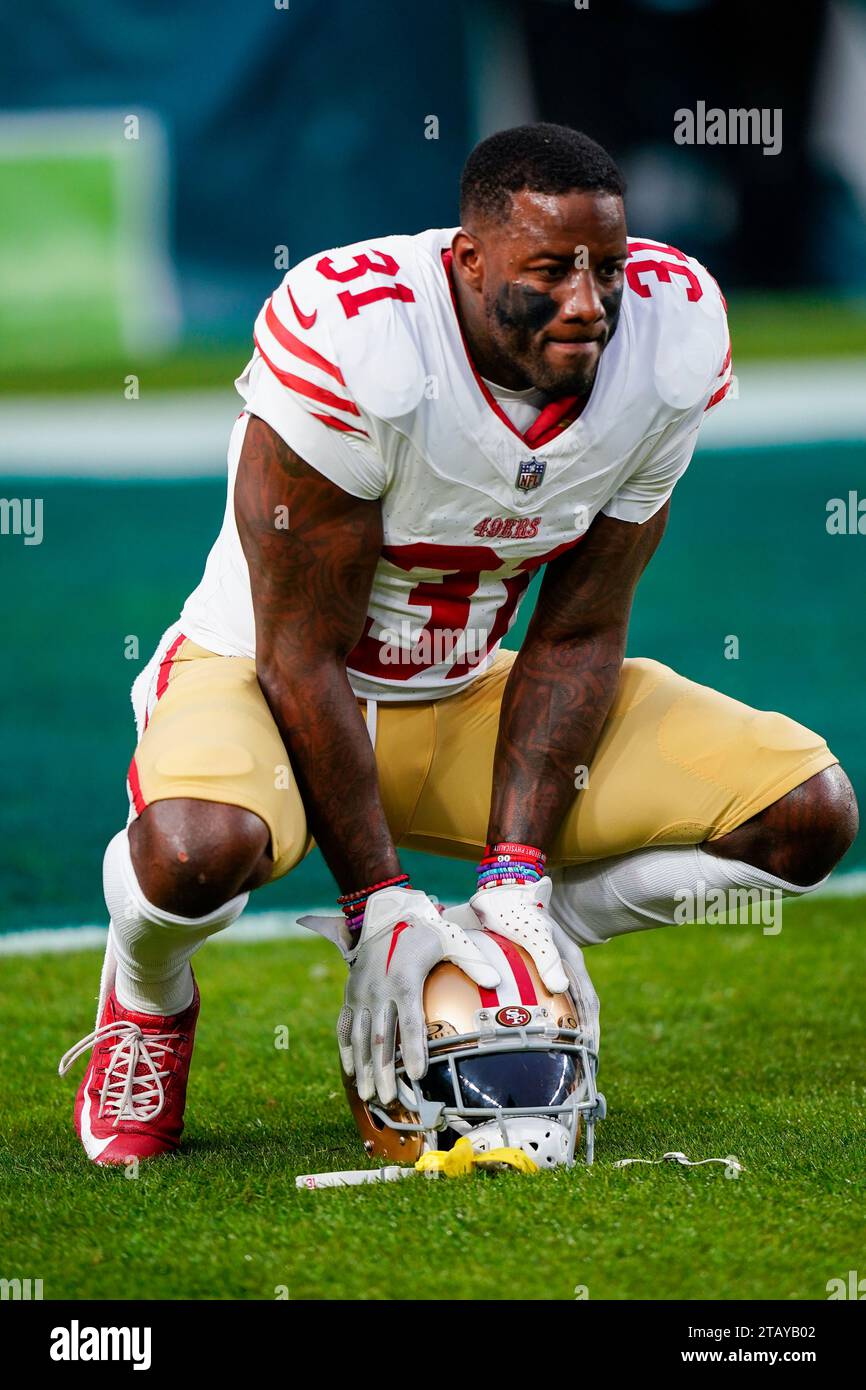 San Francisco 49ers safety Tashaun Gipson Sr. works out prior to an NFL ...