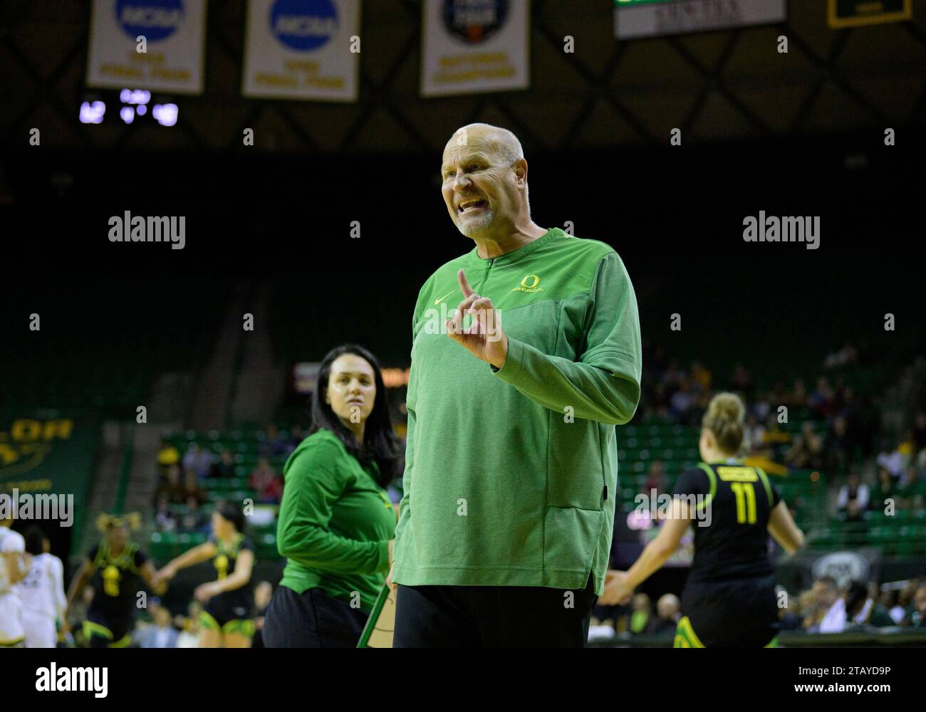 December 3 2023: Oregon Ducks head coach Kelly Graves during the 2nd ...