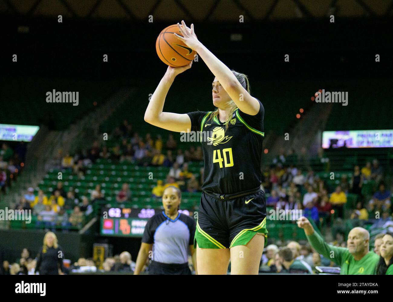 Ferrell Center Waco, Texas, USA. 3rd Dec, 2023. Oregon Ducks forward ...