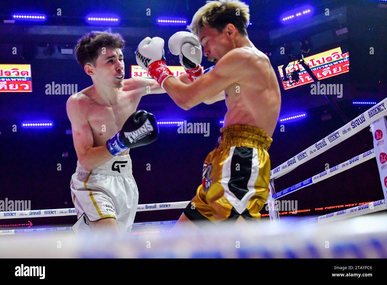 Bangkok, Thailand. 02nd Dec, 2023. Professional boxer Giuliano Fantone ...