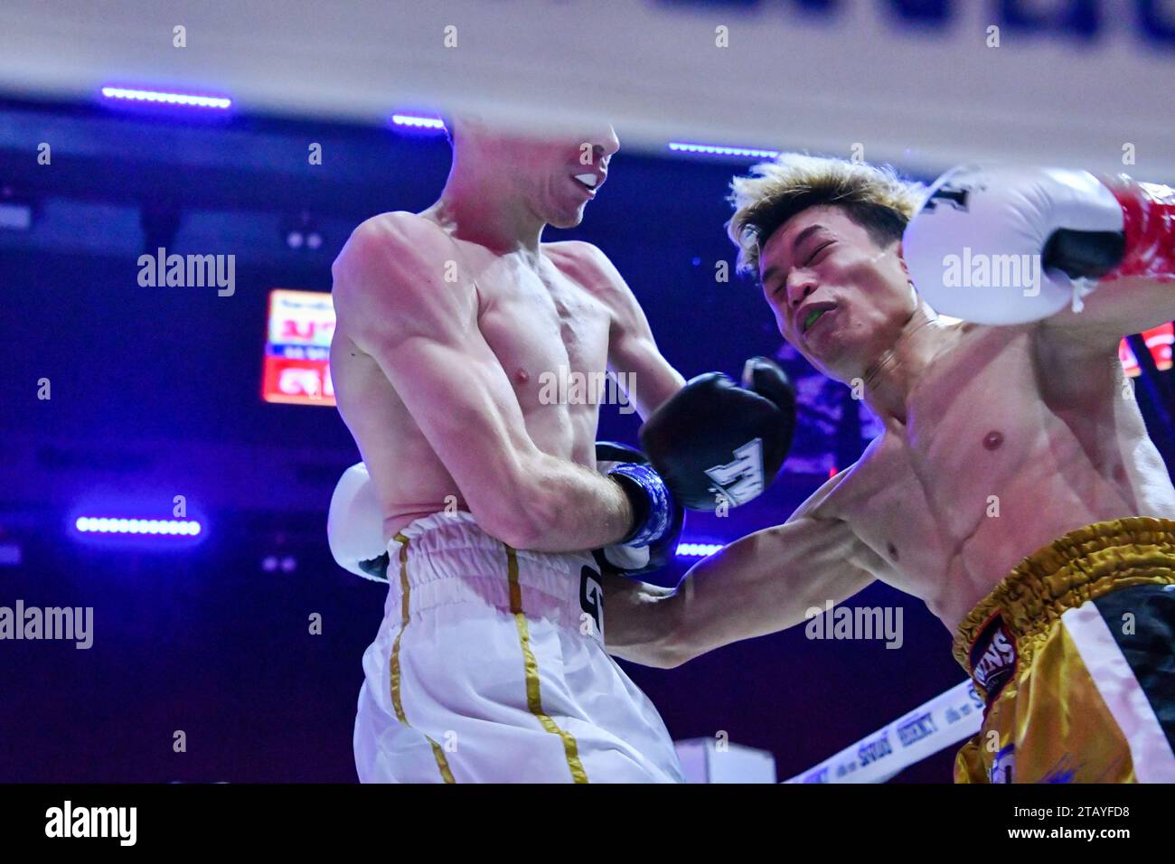 Bangkok, Thailand. 02nd Dec, 2023. Professional boxer Giuliano Fantone ...