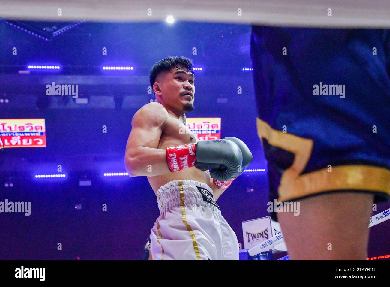 Bangkok, Thailand. 02nd Dec, 2023. Thai Professional boxer Chaiyapruk ...