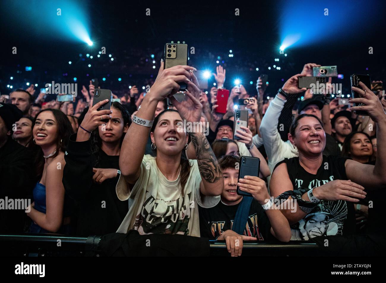 AMSTERDAM - Fans of the American rapper Ice Cube during a performance ...