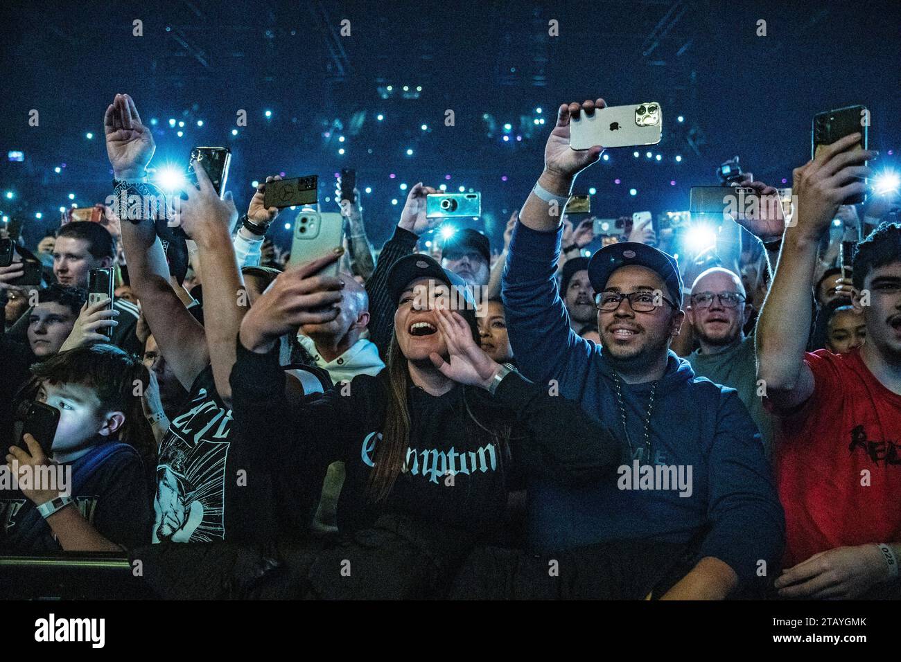 AMSTERDAM - Fans of the American rapper Ice Cube during a performance ...