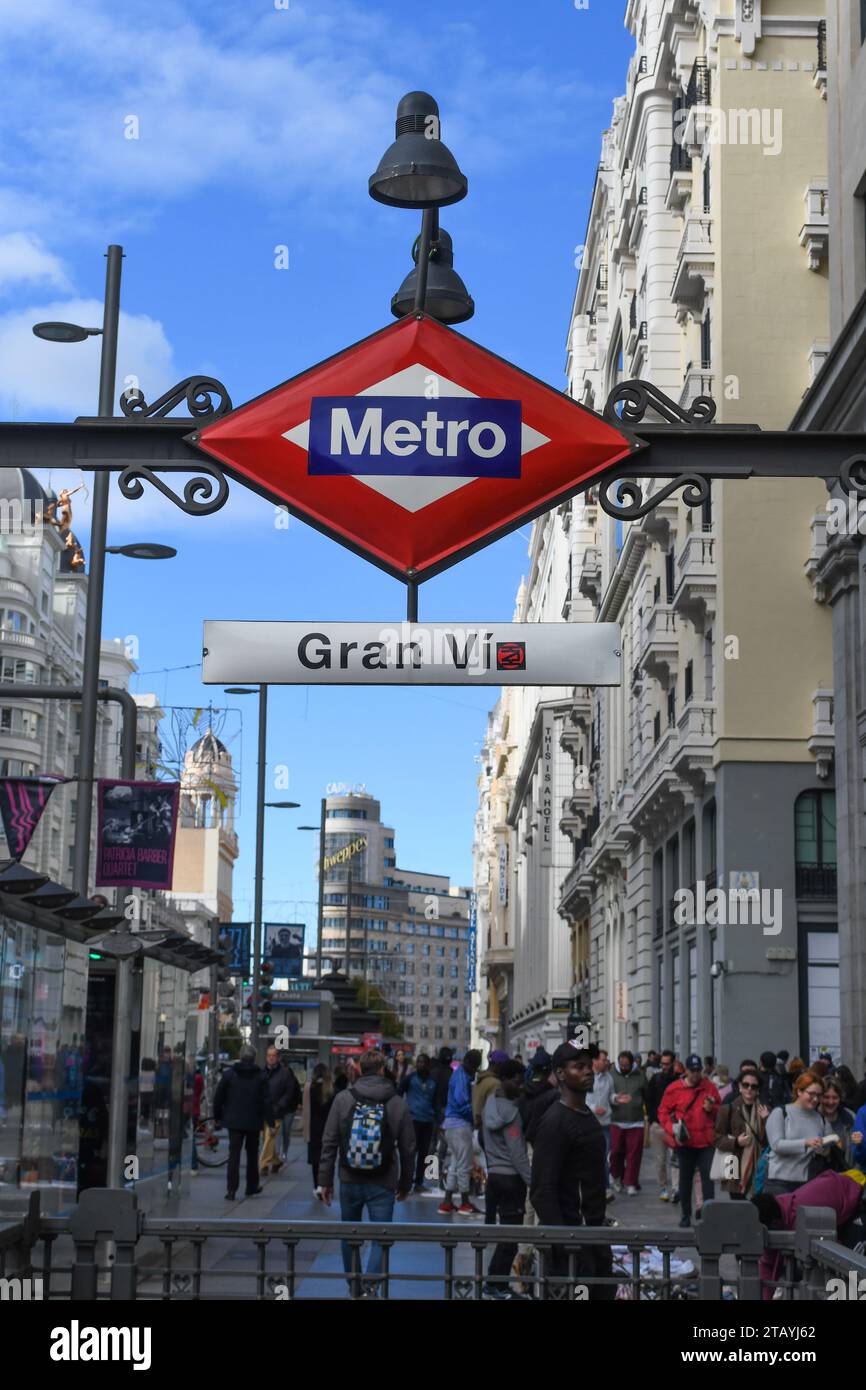 Gran Via Madrid Stock Photo - Alamy