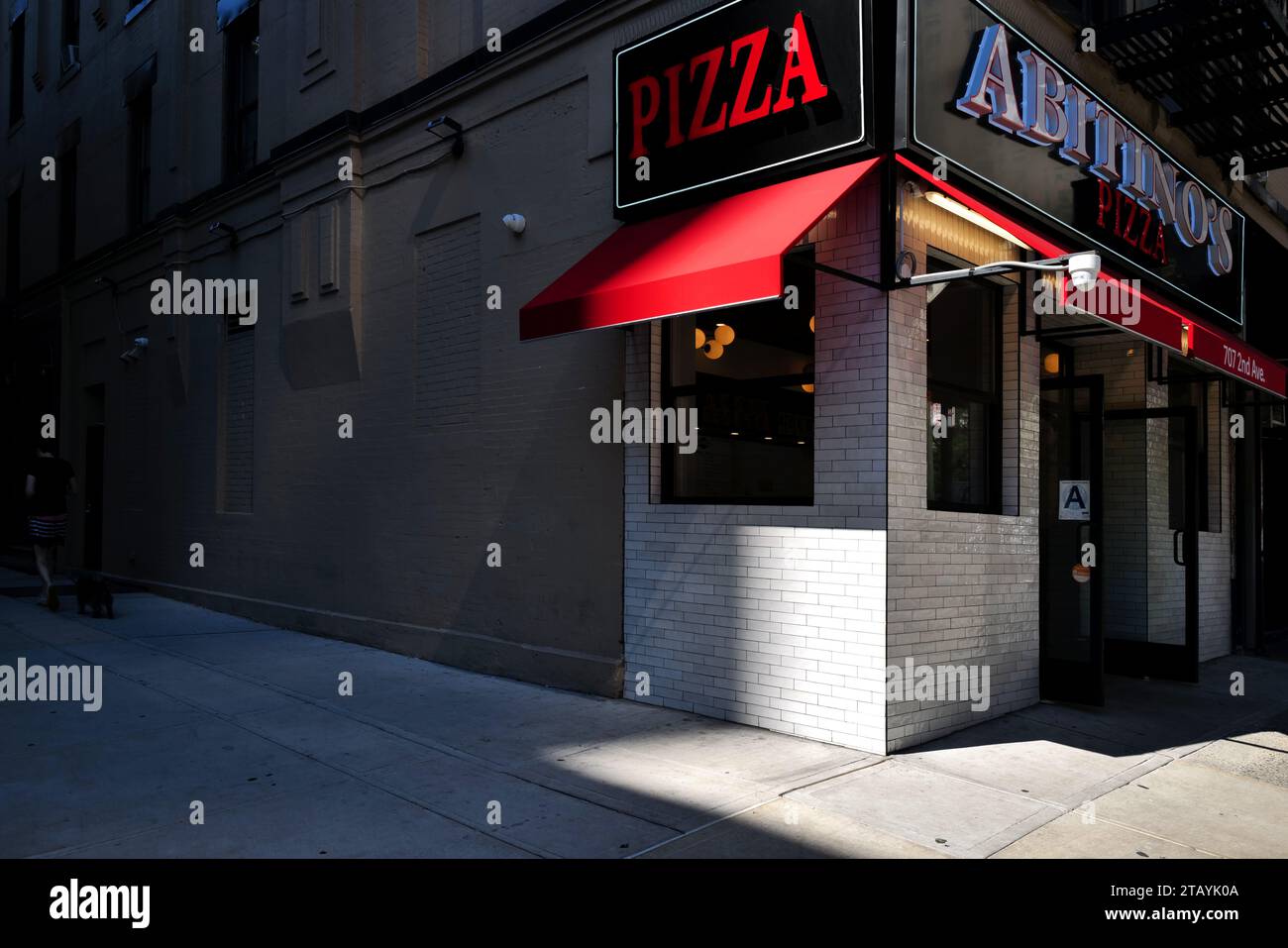 Pavement pizzeria hi-res stock photography and images - Alamy