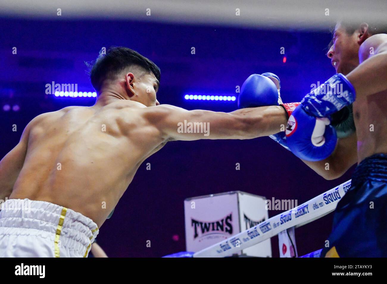 Bangkok, Thailand. 02nd Dec, 2023. Thai Professional boxer Chaiyapruk ...