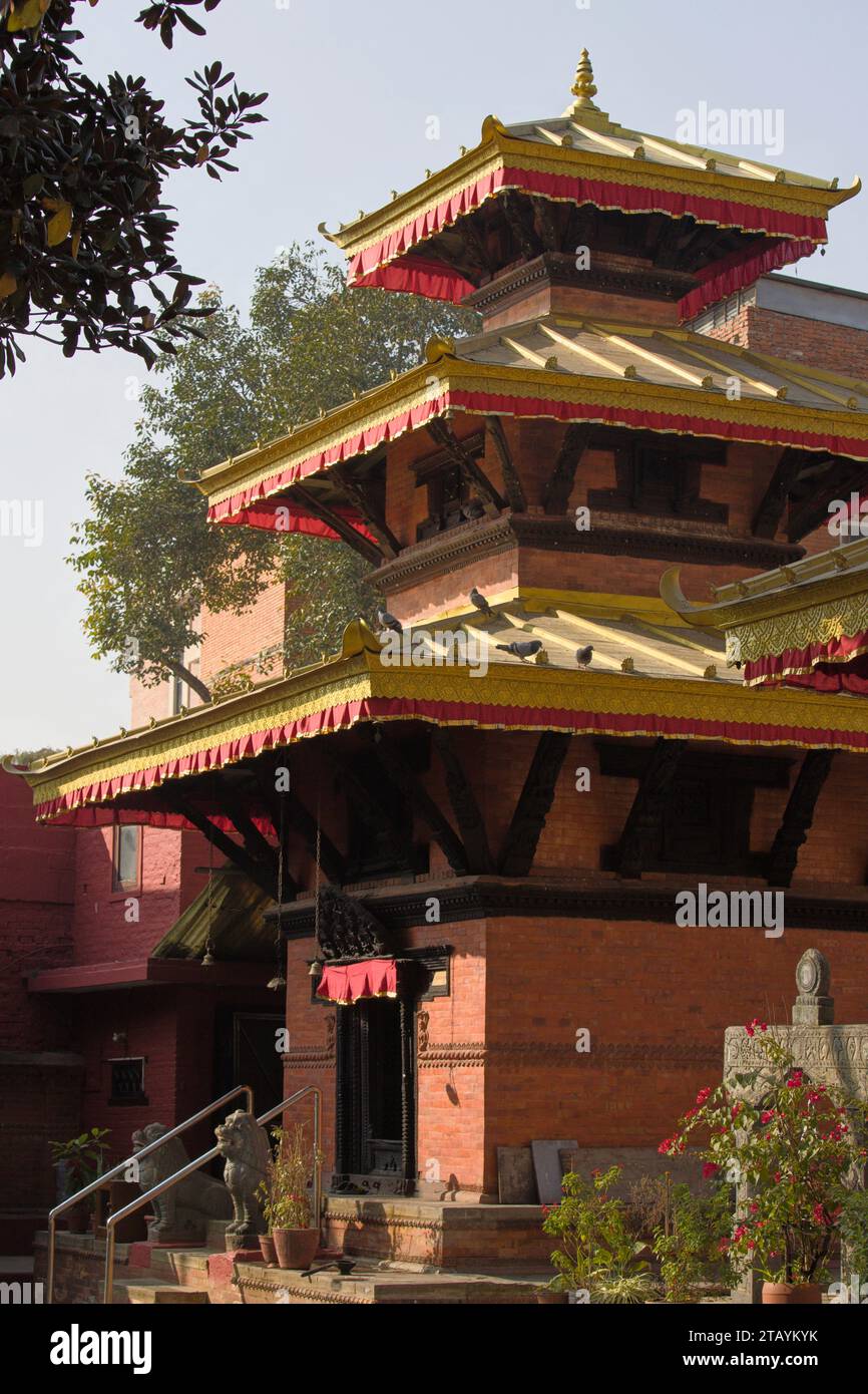 Nepal, Kathmandu, Sree Tridevi, hindu temple Stock Photo - Alamy