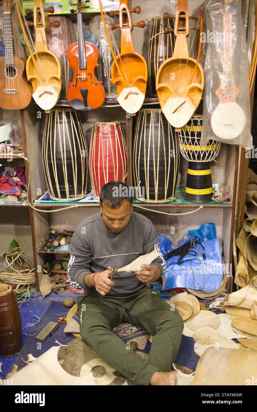 Travel instrument hi-res stock photography and images - Alamy