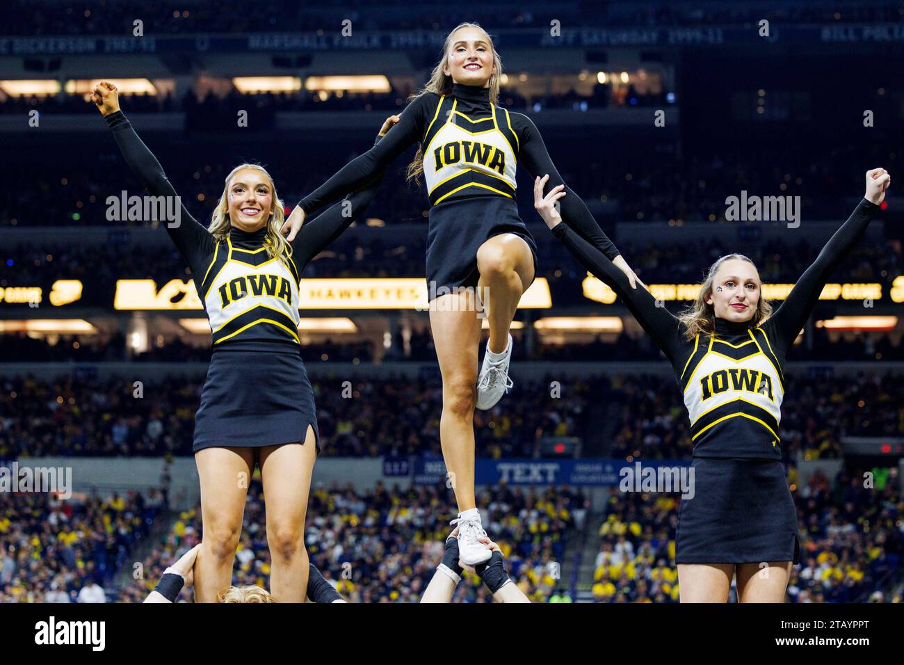 Iowa hawkeyes cheerleaders hi-res stock photography and images - Alamy
