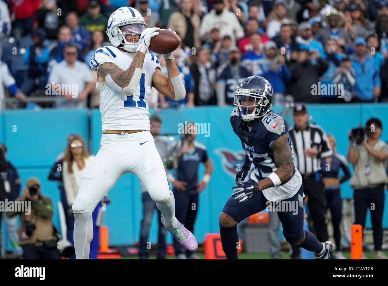 Indianapolis Colts wide receiver Michael Pittman Jr. (11) makes a catch ...