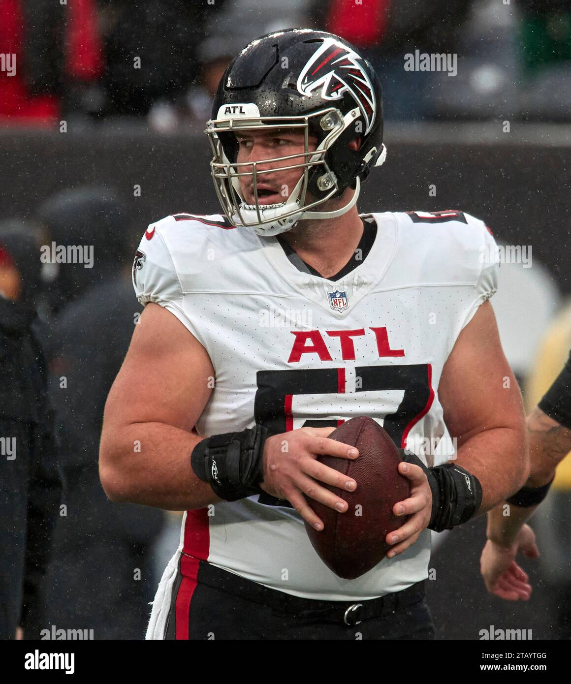 Drew dalman falcons hi-res stock photography and images - Alamy