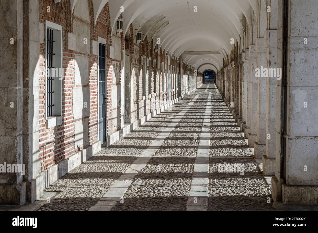 Architectural detail, alternating columns, creating light and shadow ...