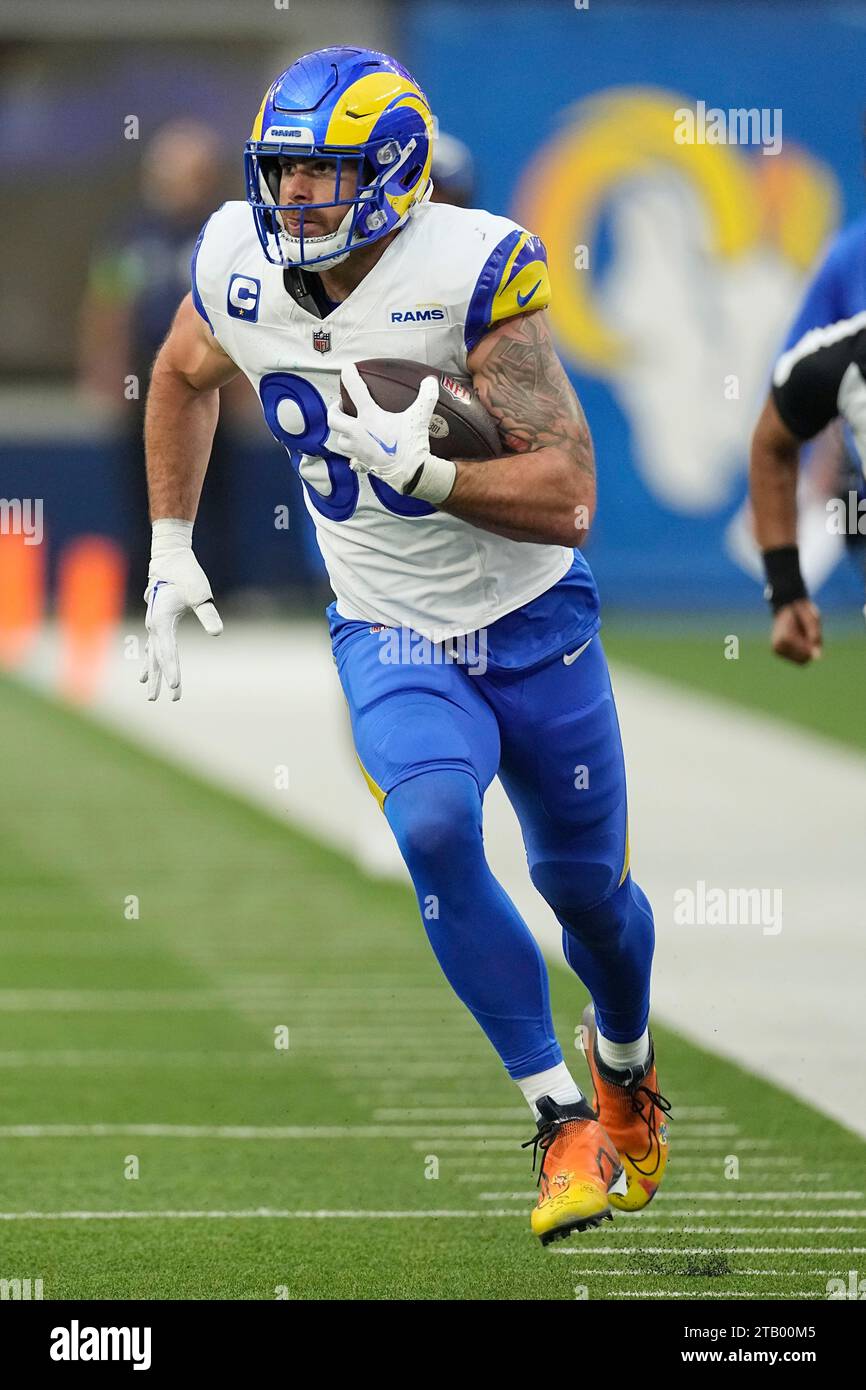 Los Angeles Rams tight end Tyler Higbee (89) runs after a catch during ...