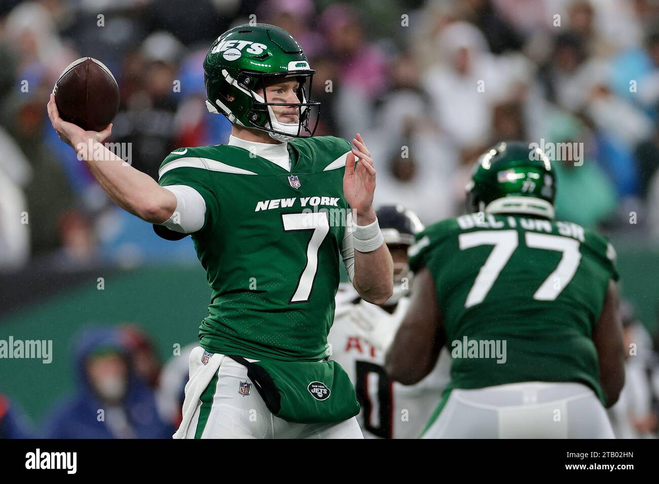 New York Jets quarterback Tim Boyle (7) passes against the Atlanta ...