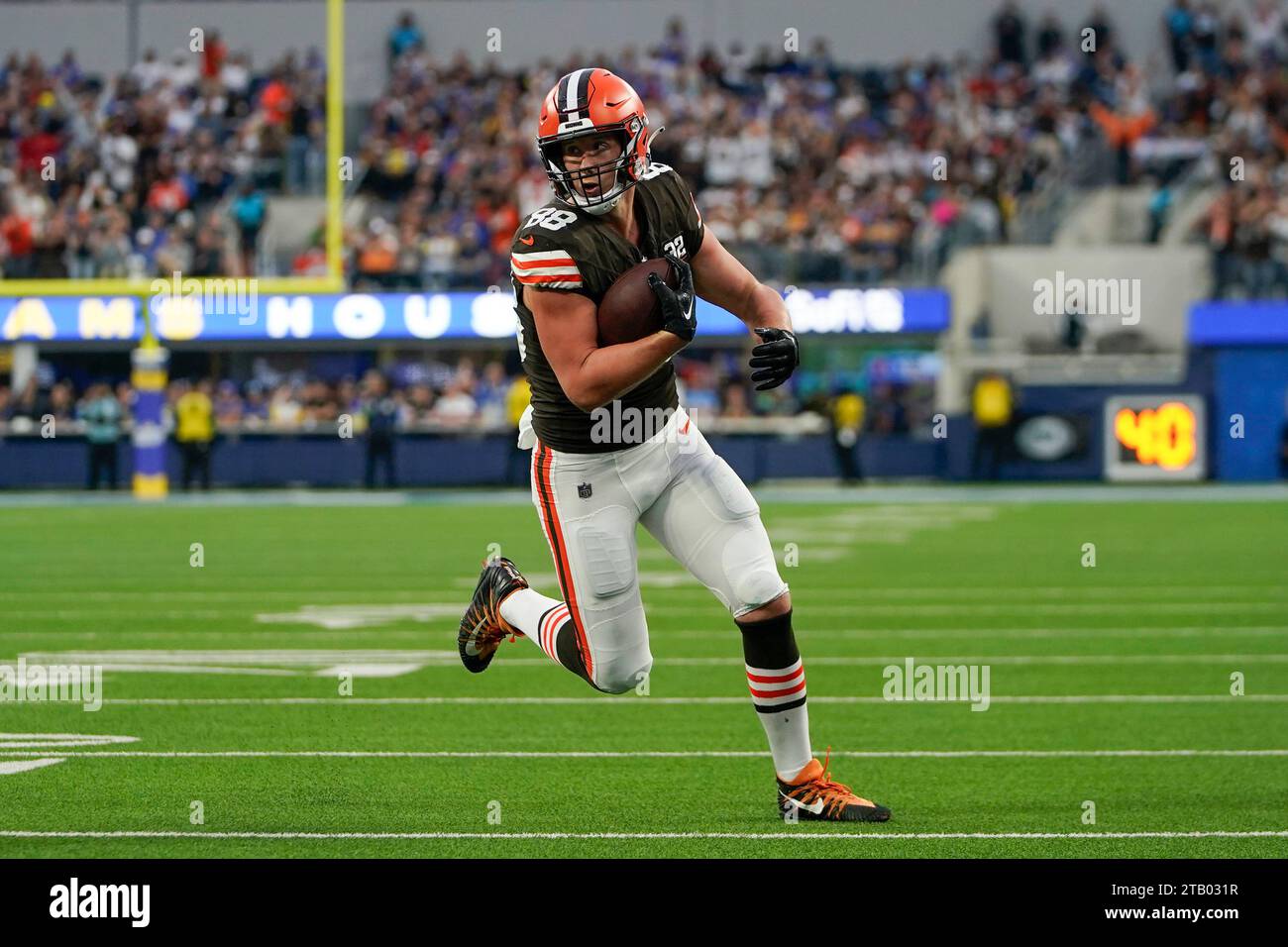 Cleveland Browns tight end Harrison Bryant scores a touchdown during the second half of an NFL ...