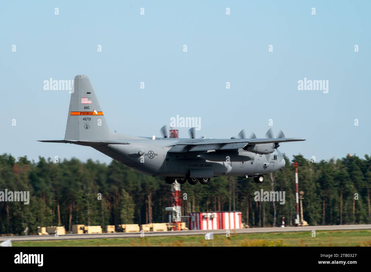 A U.S Air Force C-130H Hercules aircraft from the 182nd Airlift Wing ...