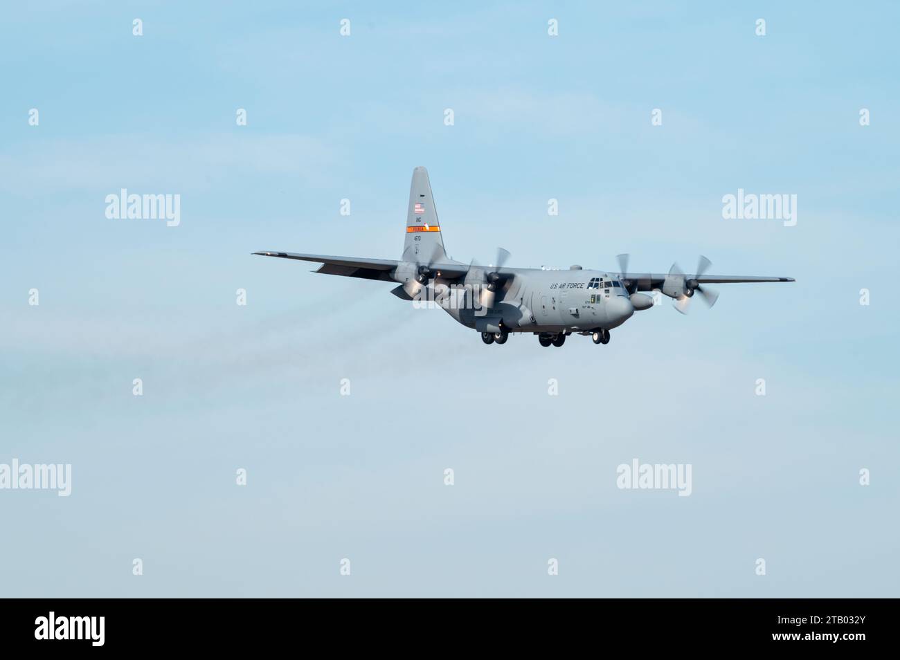 A U.S Air Force C-130H Hercules aircraft from the 182nd Airlift Wing ...