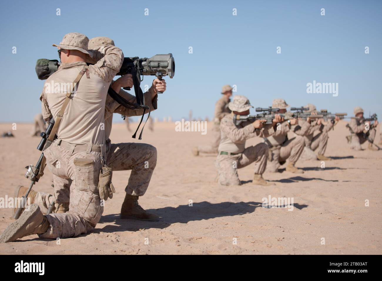 U.S. Marines with Echo Company, 2nd Battalion, 5th Marine Regiment, 1st ...