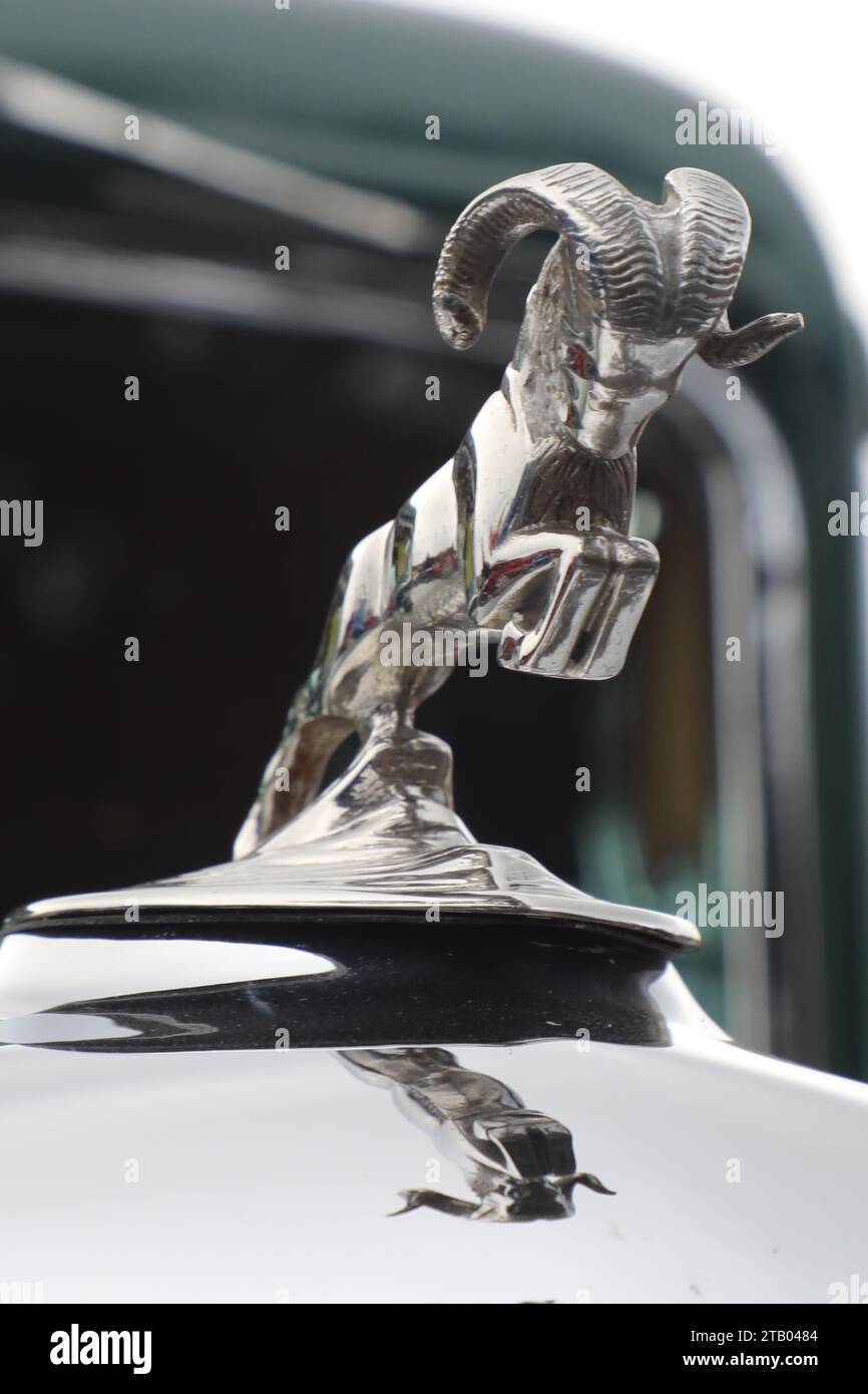 Dodge ram emblem hi-res stock photography and images - Alamy