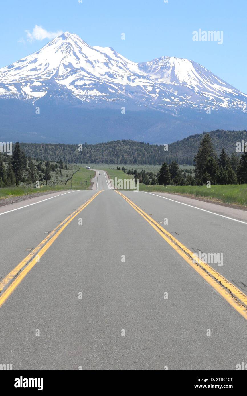 Wintu indian hi-res stock photography and images - Alamy