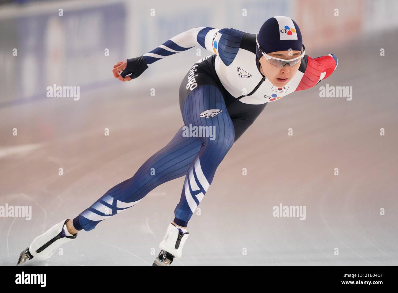 Min-Sun Kim (KOR) in action on 1000m during ISU World Cup Speed Skating ...