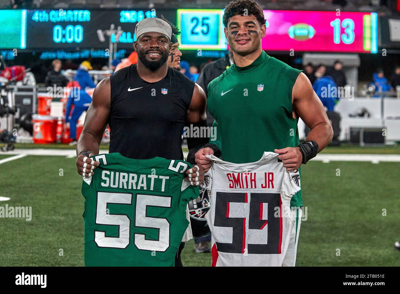 New York Jets linebacker Chazz Surratt (55) and Atlanta Falcons ...