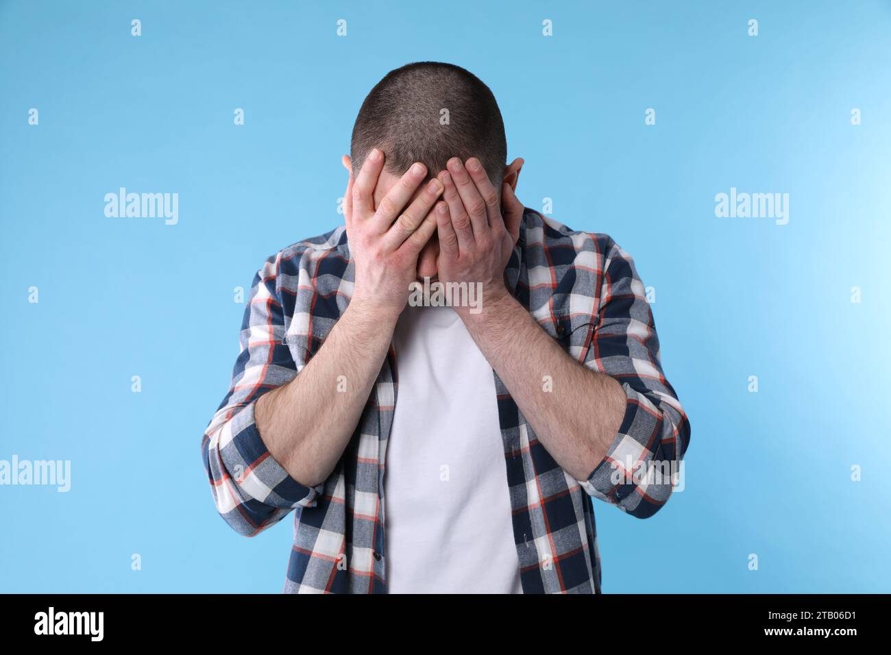 Sad depressed man closing hi-res stock photography and images - Alamy