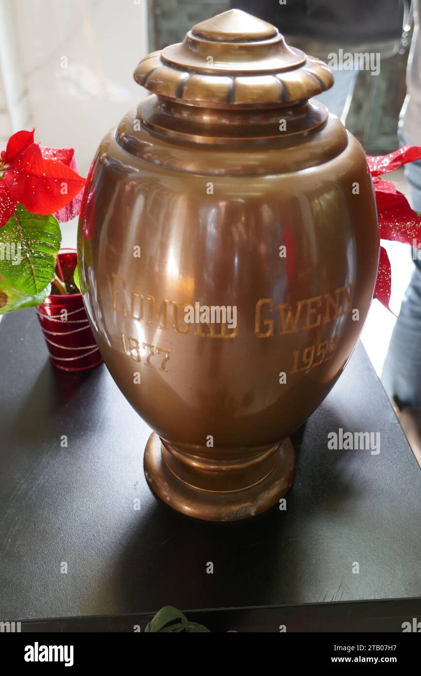 Los Angeles, California USA 3rd December 2023 Memorial & Inurnment ...