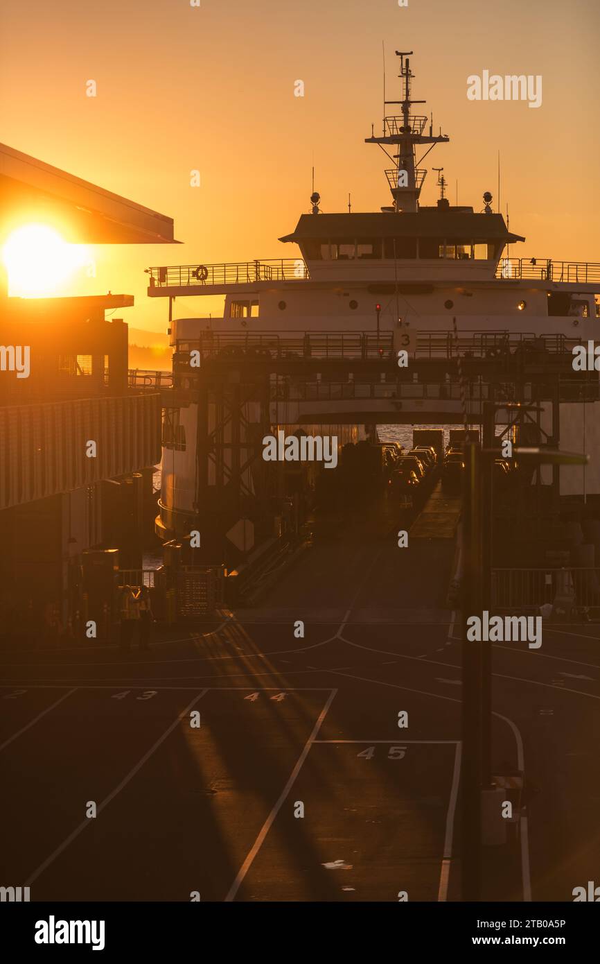 Seattle, USA. 4 Oct, 2023. Golden hour at the Colman Ferry Terminal on ...