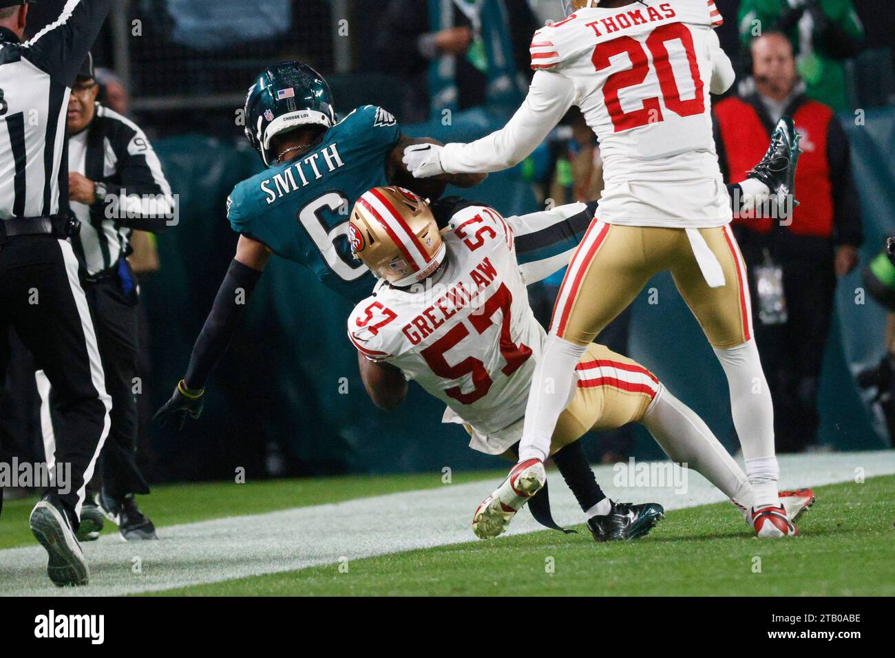 Devonta smith eagles hi-res stock photography and images - Alamy