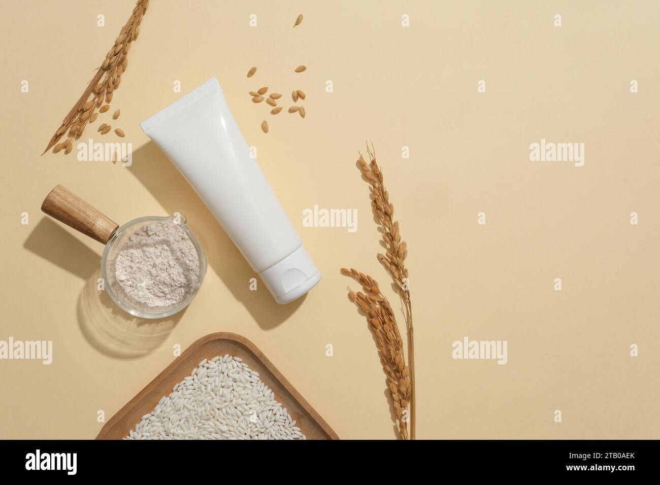 Rice bran cosmetics hi-res stock photography and images - Alamy