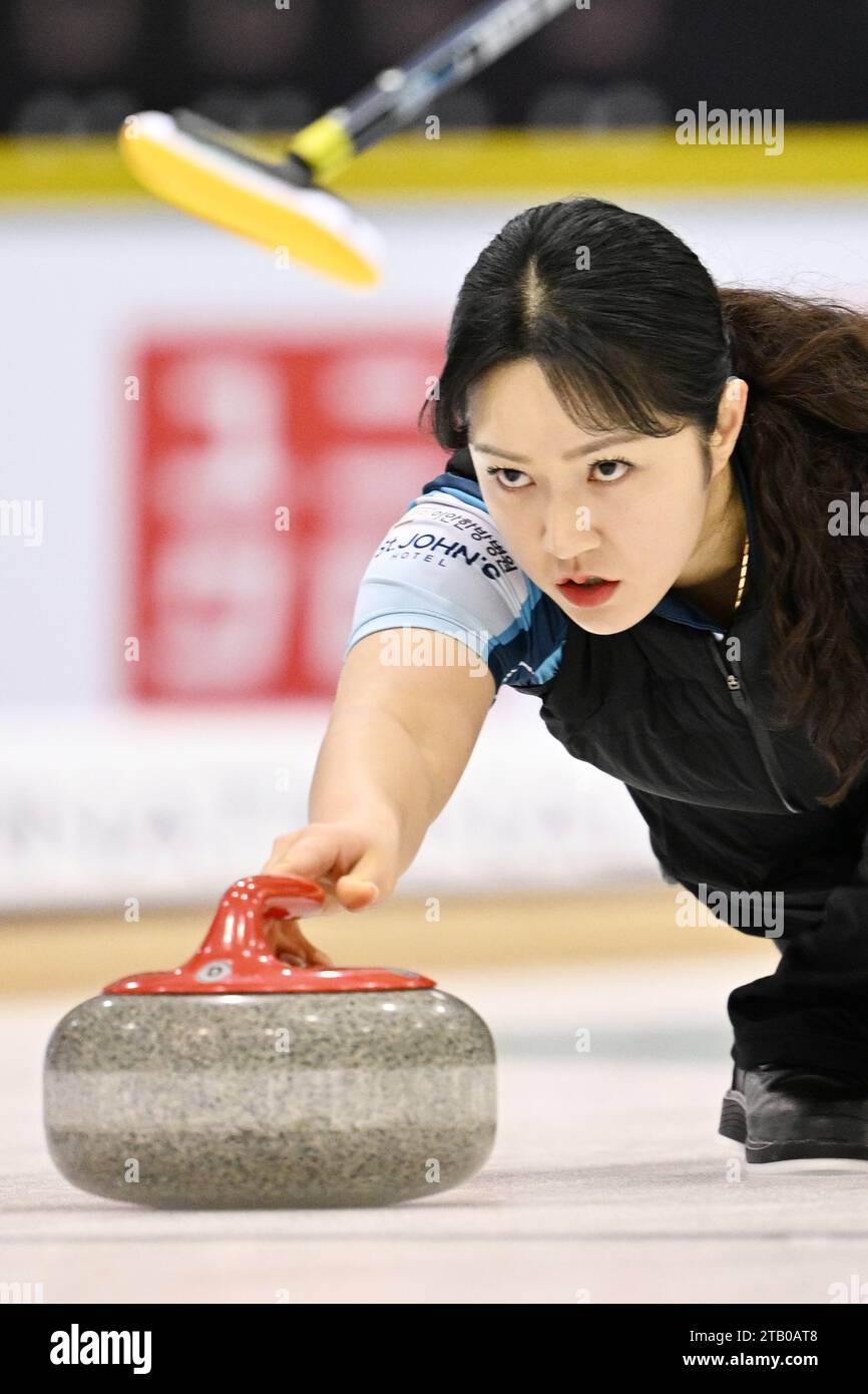 Karuizawa ice park, Nagano, Japan. 3rd Dec, 2023. KIM KyeongAe (KOR ...