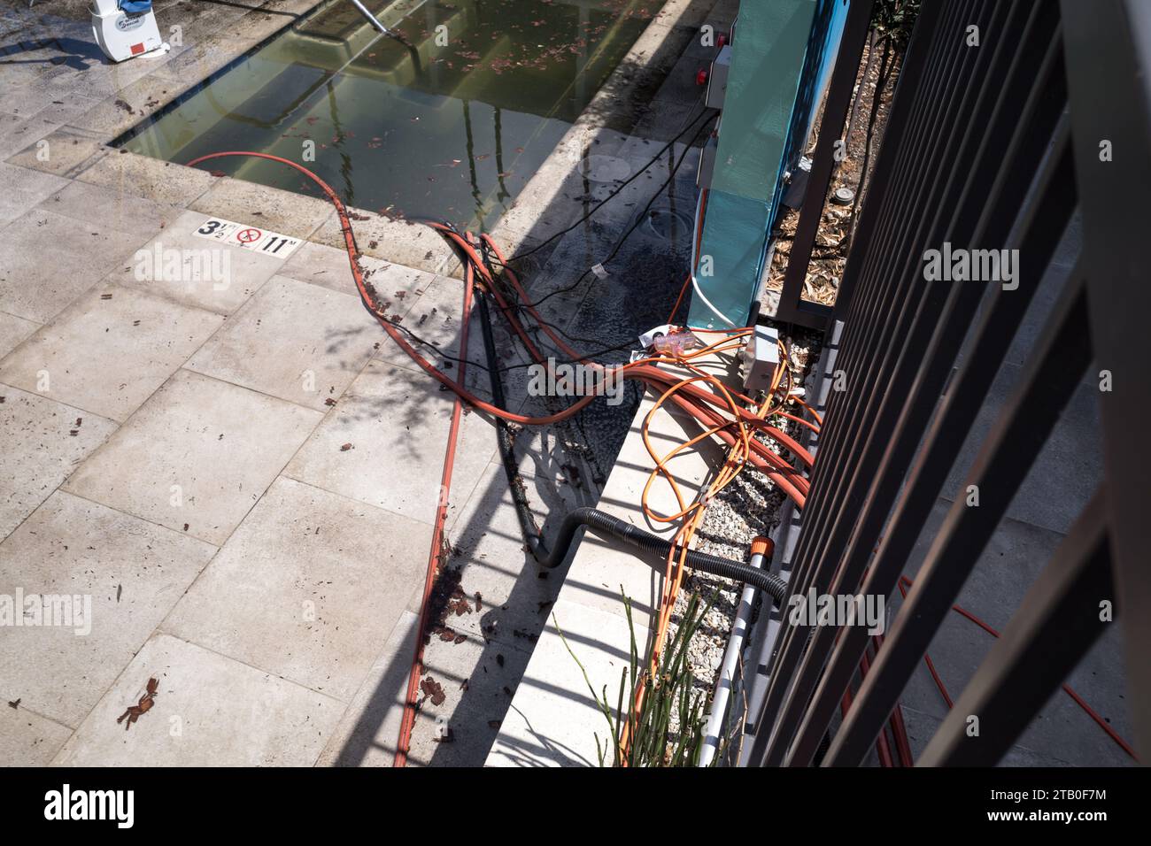 Los Angeles, USA. 21 Aug, 2023. Pool flooding after a big storm Stock ...