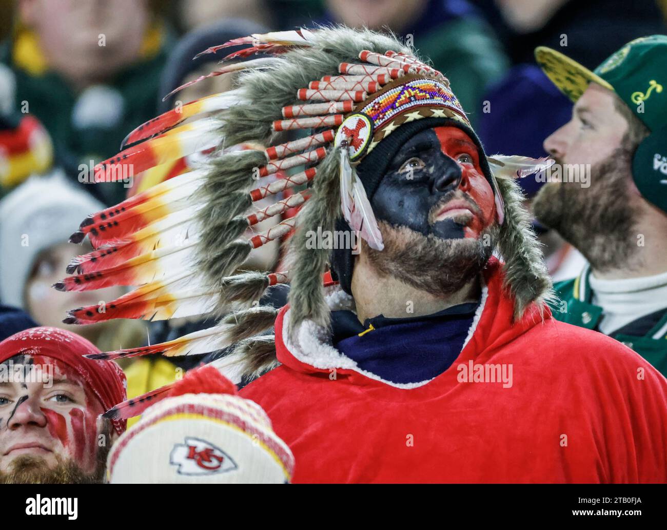 War bonnet hi-res stock photography and images - Alamy