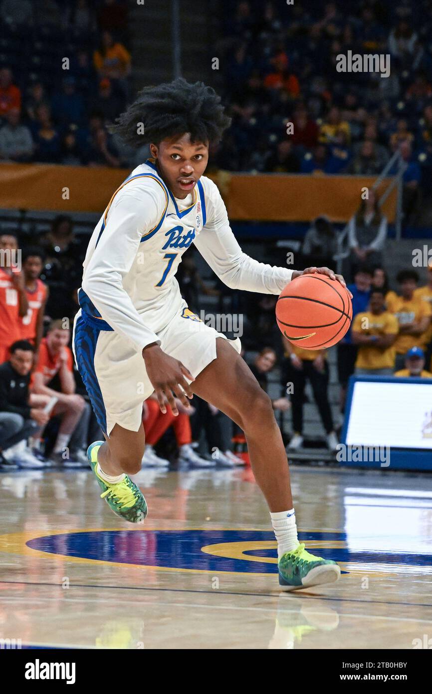 Pittsburgh guard Carlton Carrington (7) dribbles against Clemson during ...