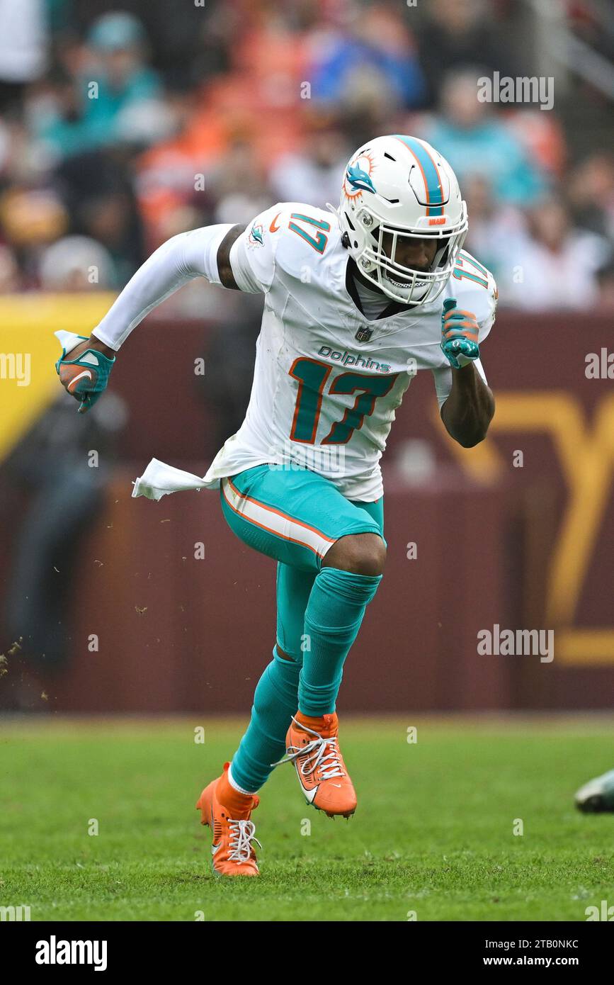 Miami Dolphins wide receiver Jaylen Waddle (17) in action during the ...