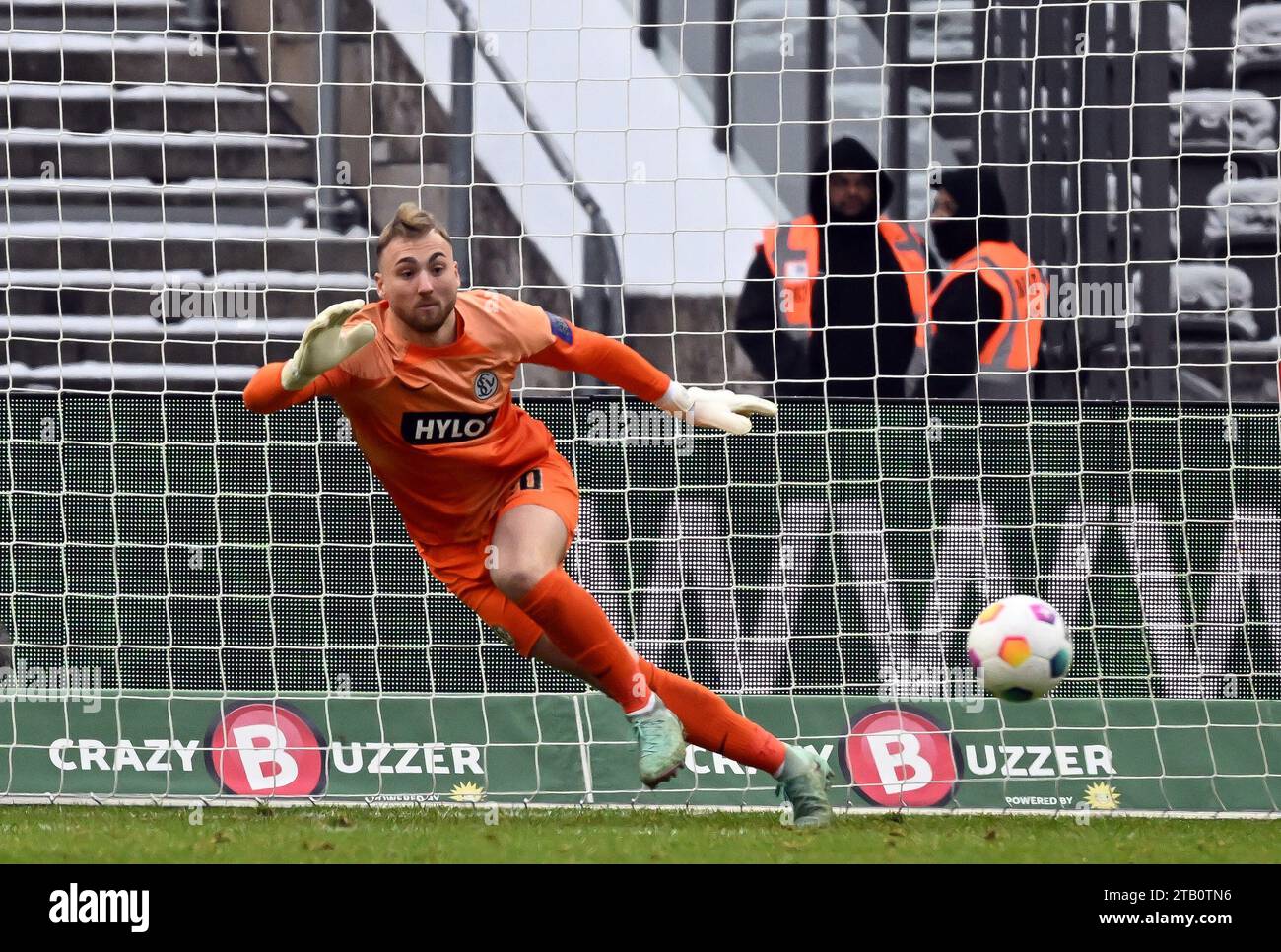 Berlin, Germany. 03rd Dec, 2023. Soccer: Bundesliga 2, Hertha BSC - SV ...