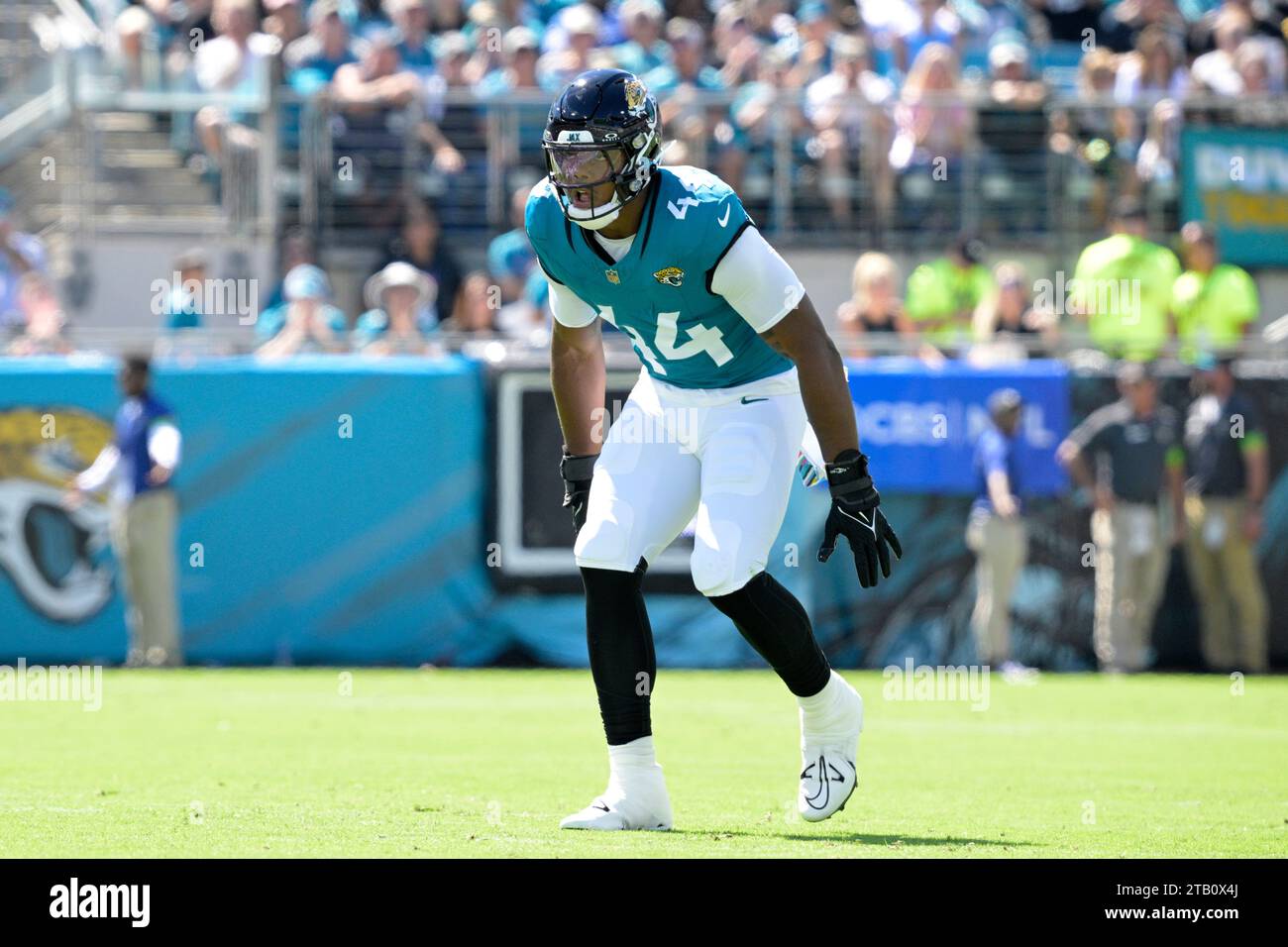 Jacksonville Jaguars linebacker Travon Walker (44) sets up for a play ...
