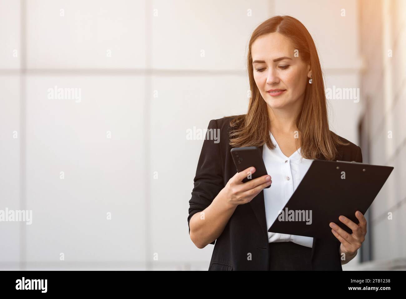 Person dressed in formal hi-res stock photography and images - Alamy