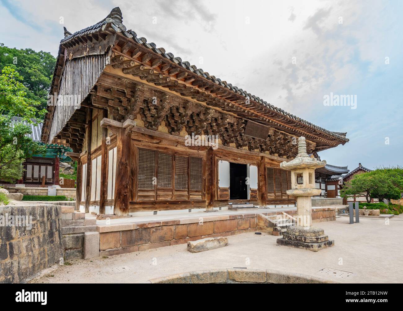 Beautiful traditional antique temple building Stock Photo - Alamy