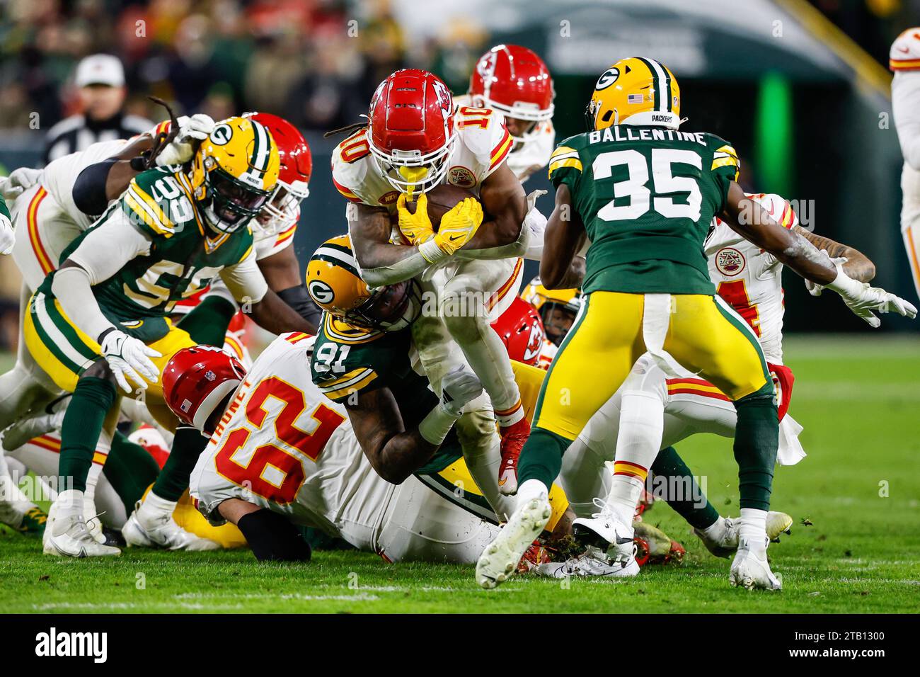 December 3, 2023: Kansas City Chiefs running back Isiah Pacheco (10 ...