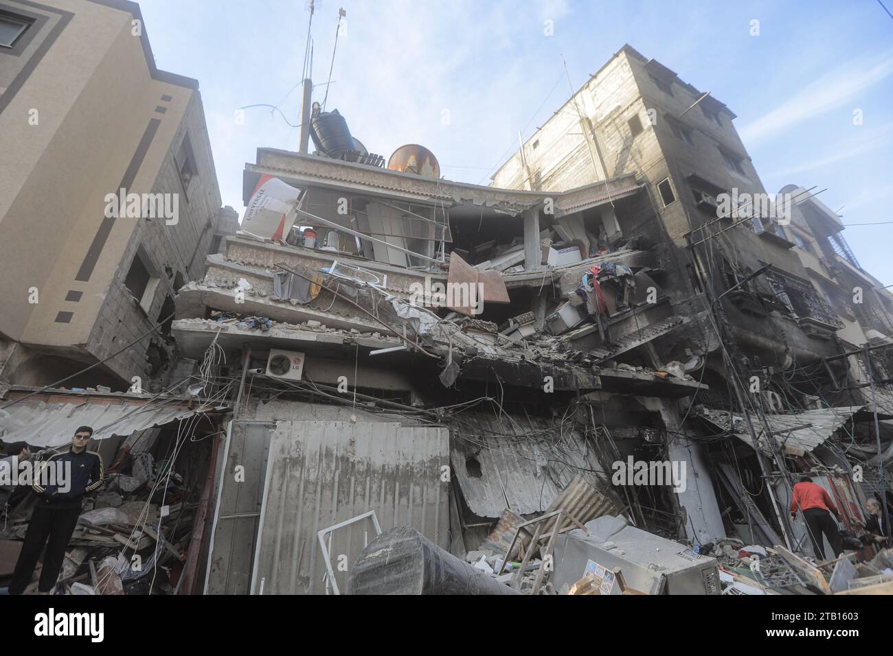 Khan Yunis, Palestinian Territories. 04th Dec, 2023. A destroyed ...