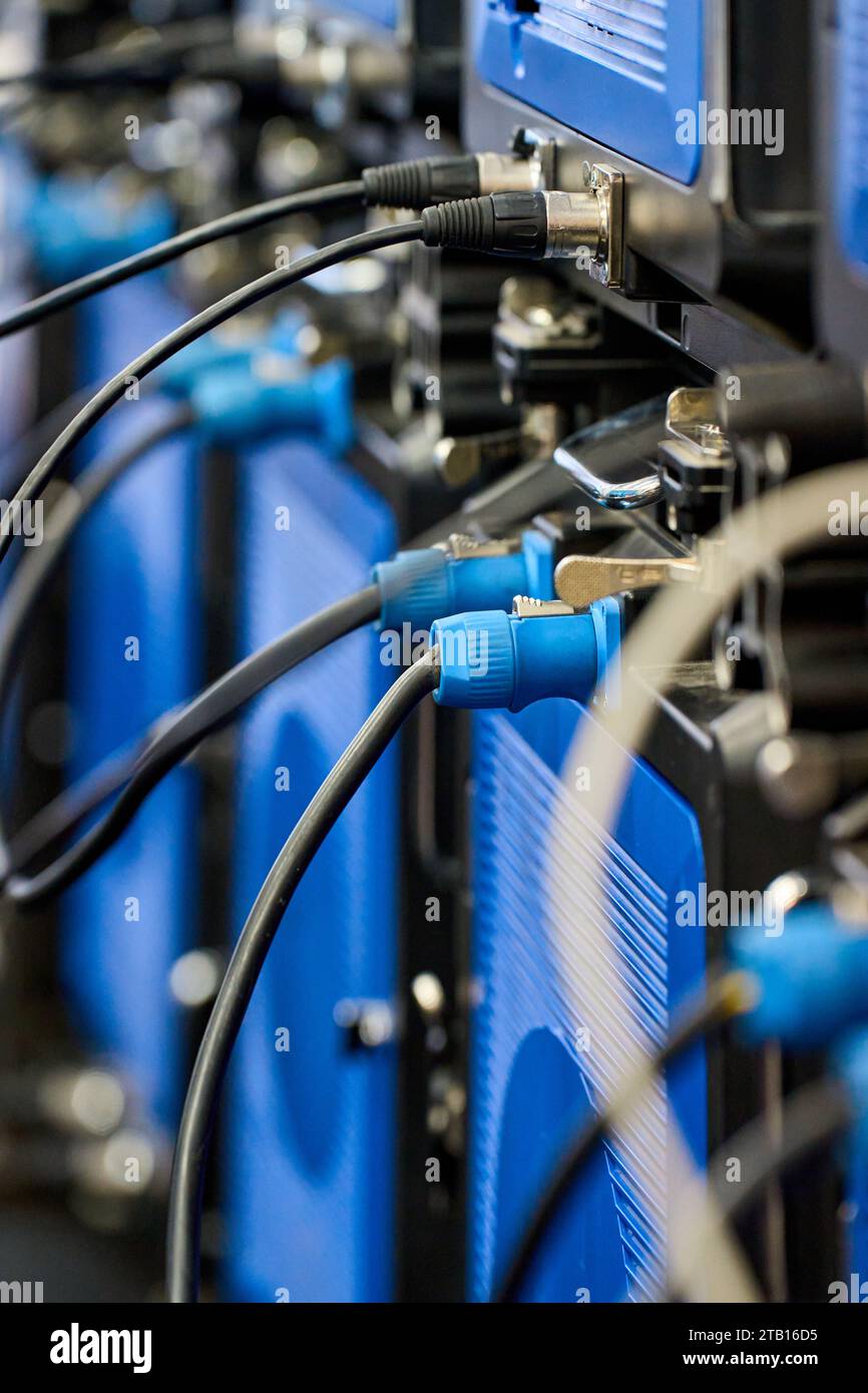 Computer wiring hi-res stock photography and images - Alamy