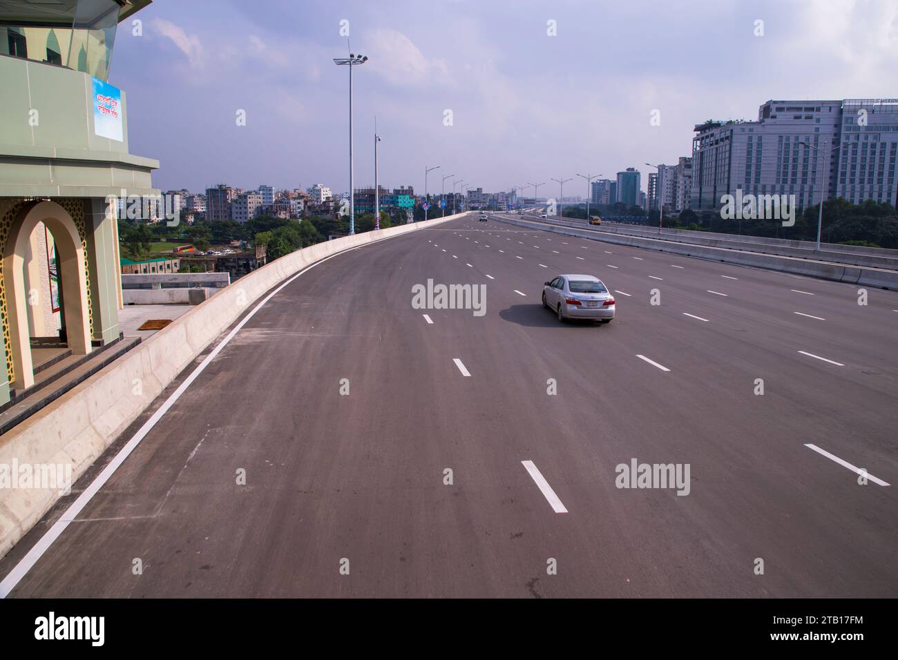 Non-stop speed way Dhaka Elevated Expressway with blue sky view Stock ...