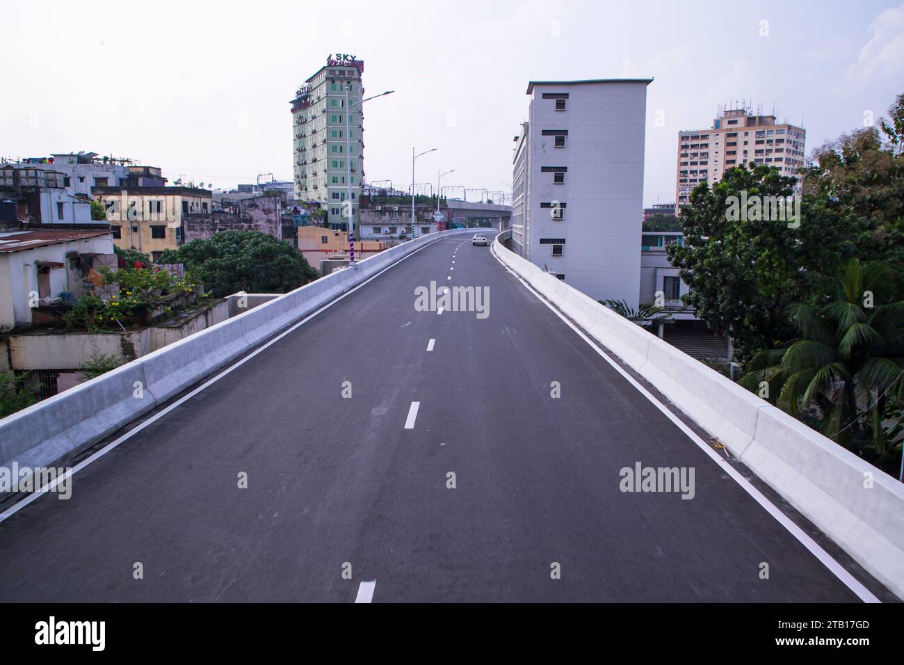 Elevated expressway hi-res stock photography and images - Alamy