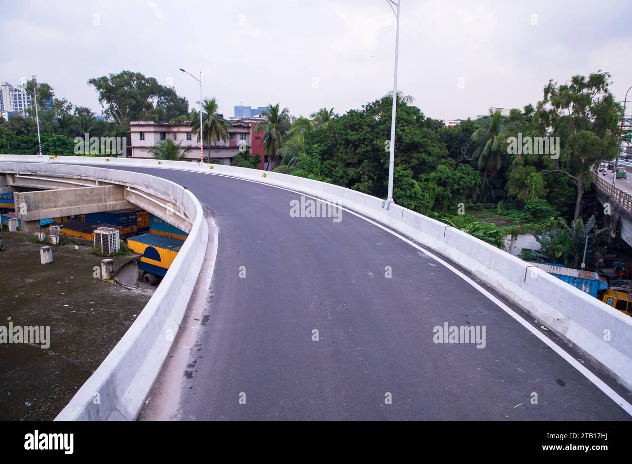 Non-stop speed way Dhaka Elevated Expressway with blue sky view Stock ...