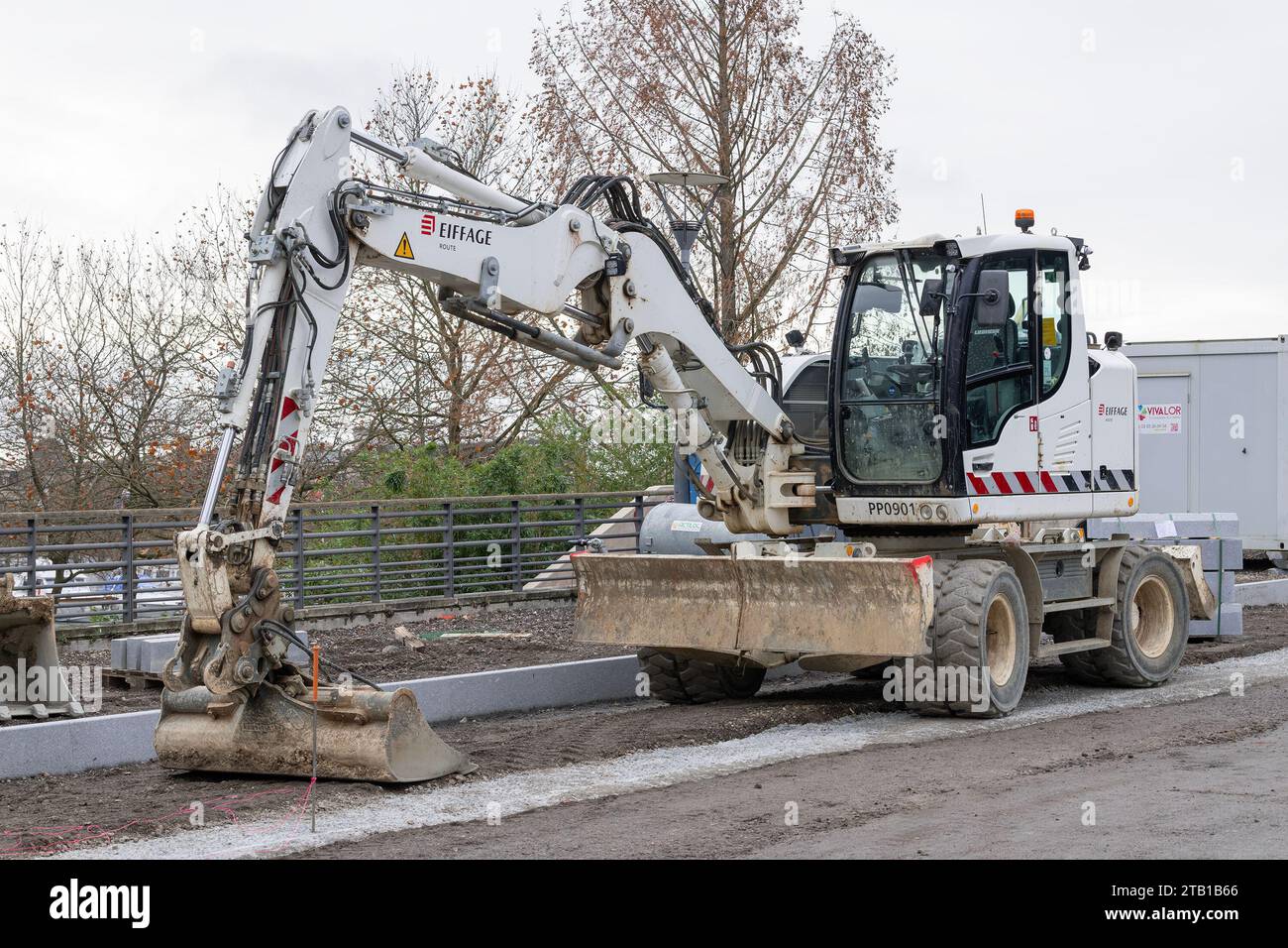 Nancy, France - White wheeled excavator Liebherr A 912 Compact Litronic ...