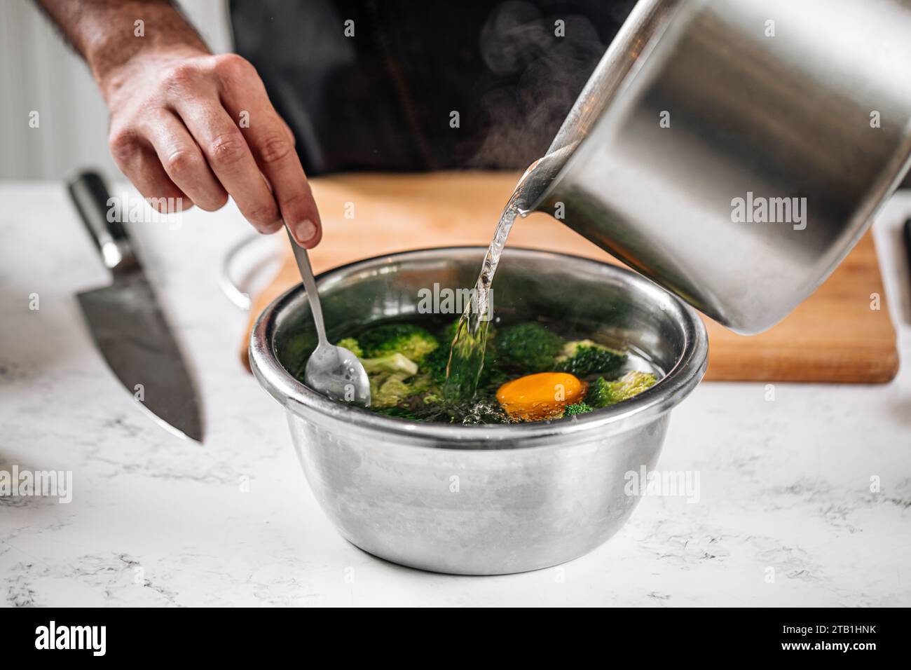 Blanching broccoli hi-res stock photography and images - Alamy